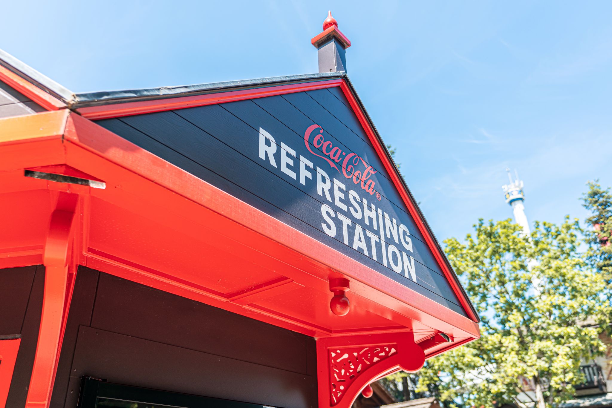 « Coca-Cola Refreshing Station » à côté du Bobsleigh Suisse | Europa ...